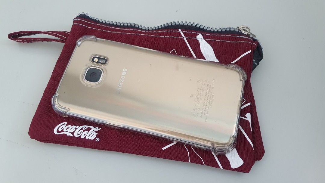 Pouch (Coca Cola limited edition), Women's Fashion, Bags & Wallets ...