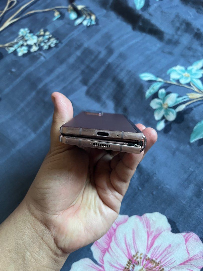 Preowned Samsung Galaxy z Fold 2 (256GB,12+8GB Ram), Mobile Phones & Gadgets, Mobile Phones ...