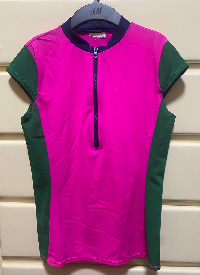 Rash guard Top, Women's Fashion, Swimwear, Rash guard on Carousell