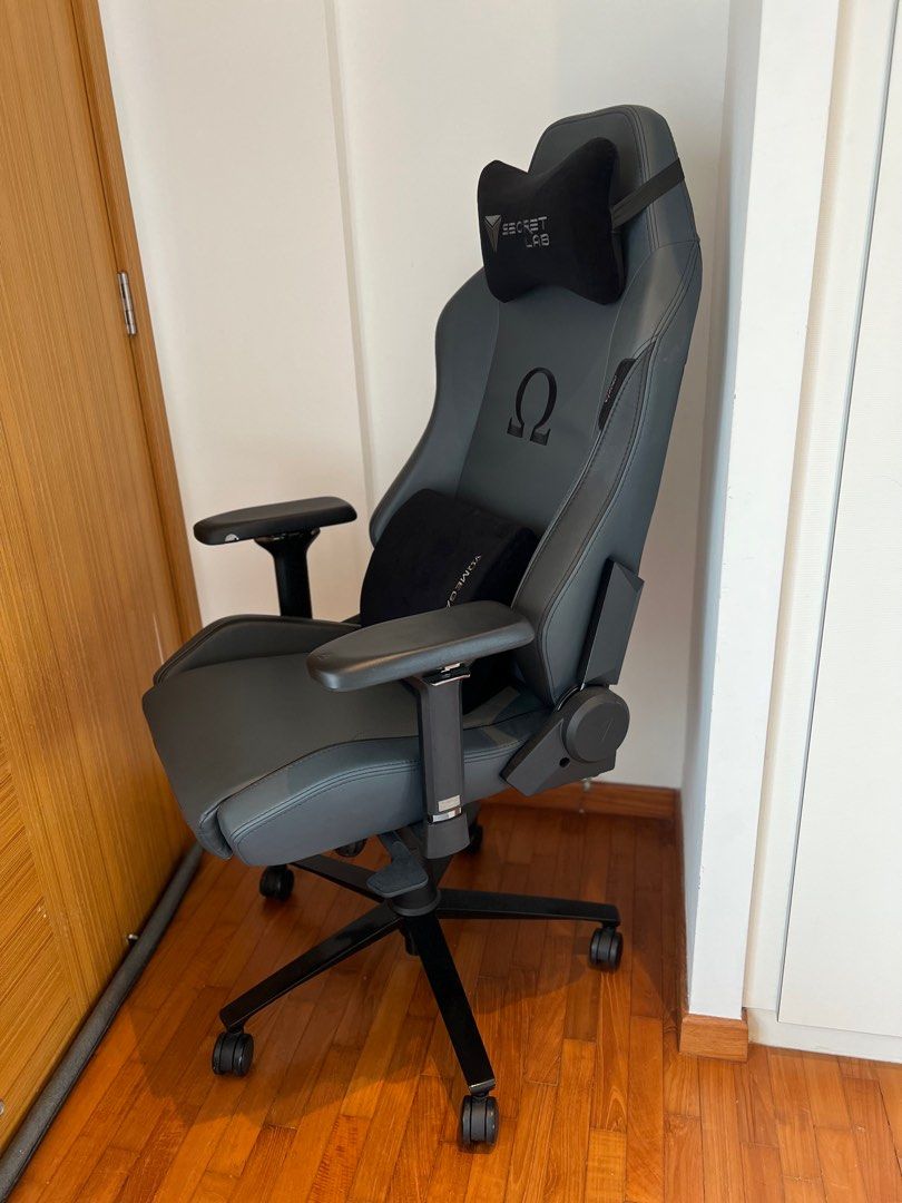Secret lab gaming chair, Furniture & Home Living, Furniture, Chairs on ...