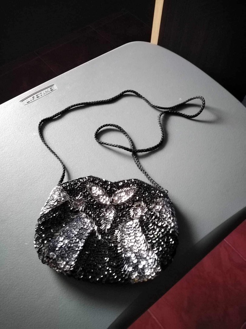 Sequence bag on Carousell