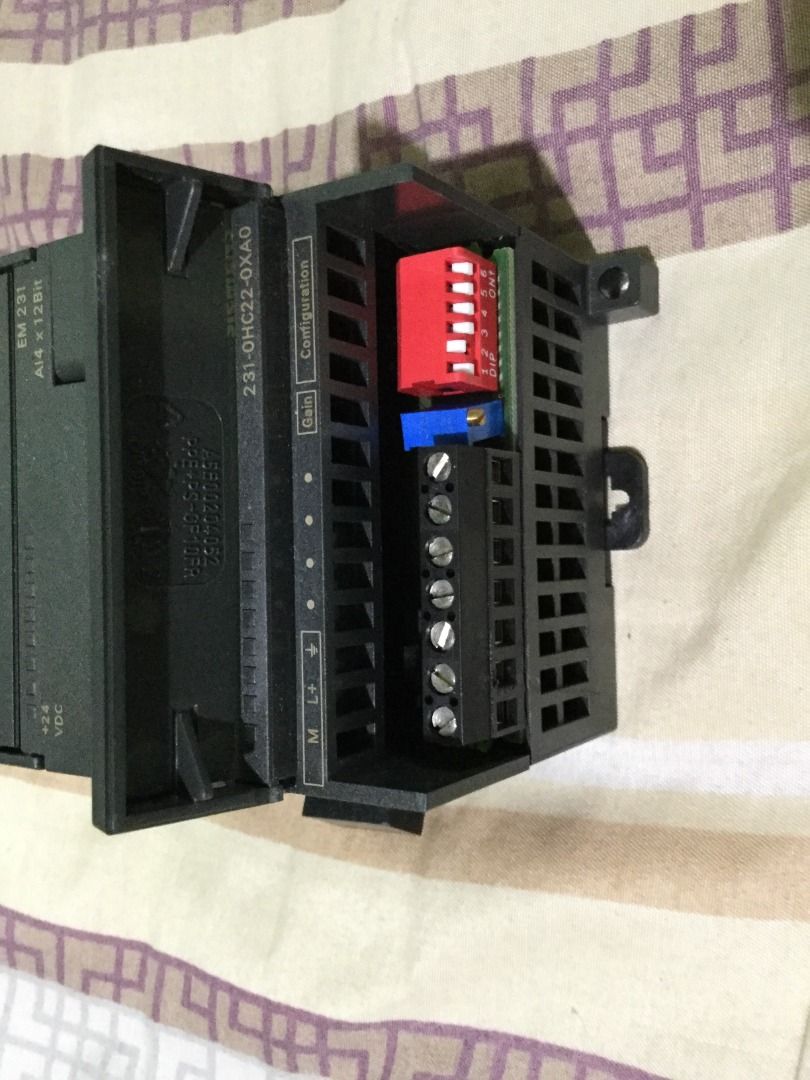 Siemens S7-200 PLC with EM 231 and 235, Commercial & Industrial ...