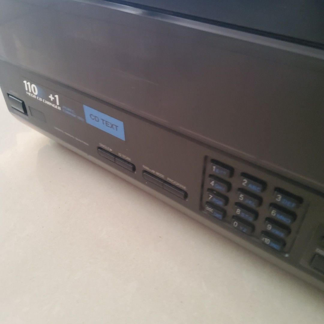 TECHNICS SL-MC6 COMPACT DISC CHANGER MEGA 110+1. MADE IN SINGAPORE. 220 ...