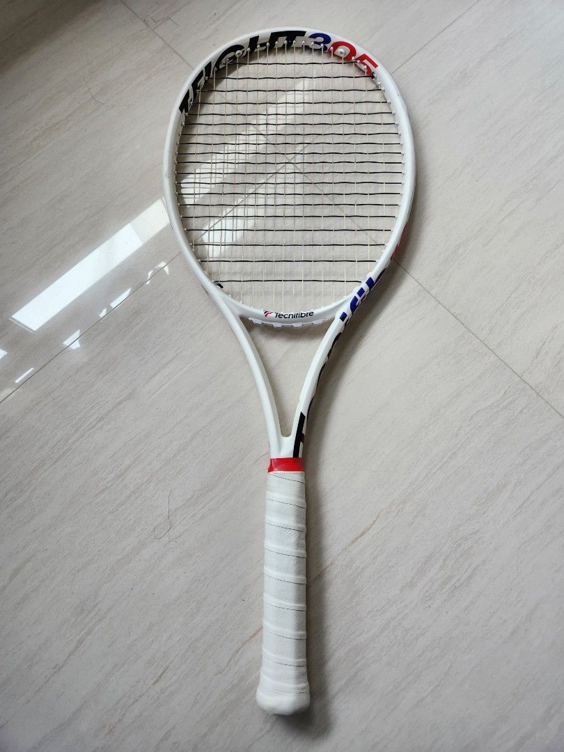 TFight Iso 305 (Medvedev), Sports Equipment, Sports & Games, Racket ...