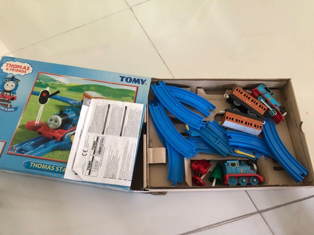 Thomas starter set, Hobbies & Toys, Toys & Games on Carousell