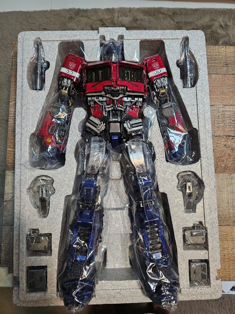 Three Zero Transformers Bumblebee Optimus Prime Premium Scale on Carousell
