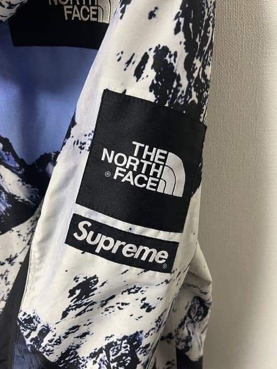 TNF X SUPREME WINDBREAKER on Carousell