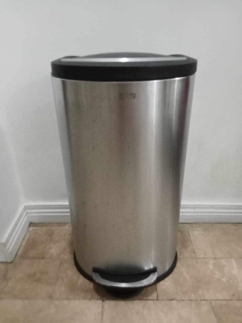 Trash Can, Furniture & Home Living, Cleaning & Homecare Supplies, Waste ...