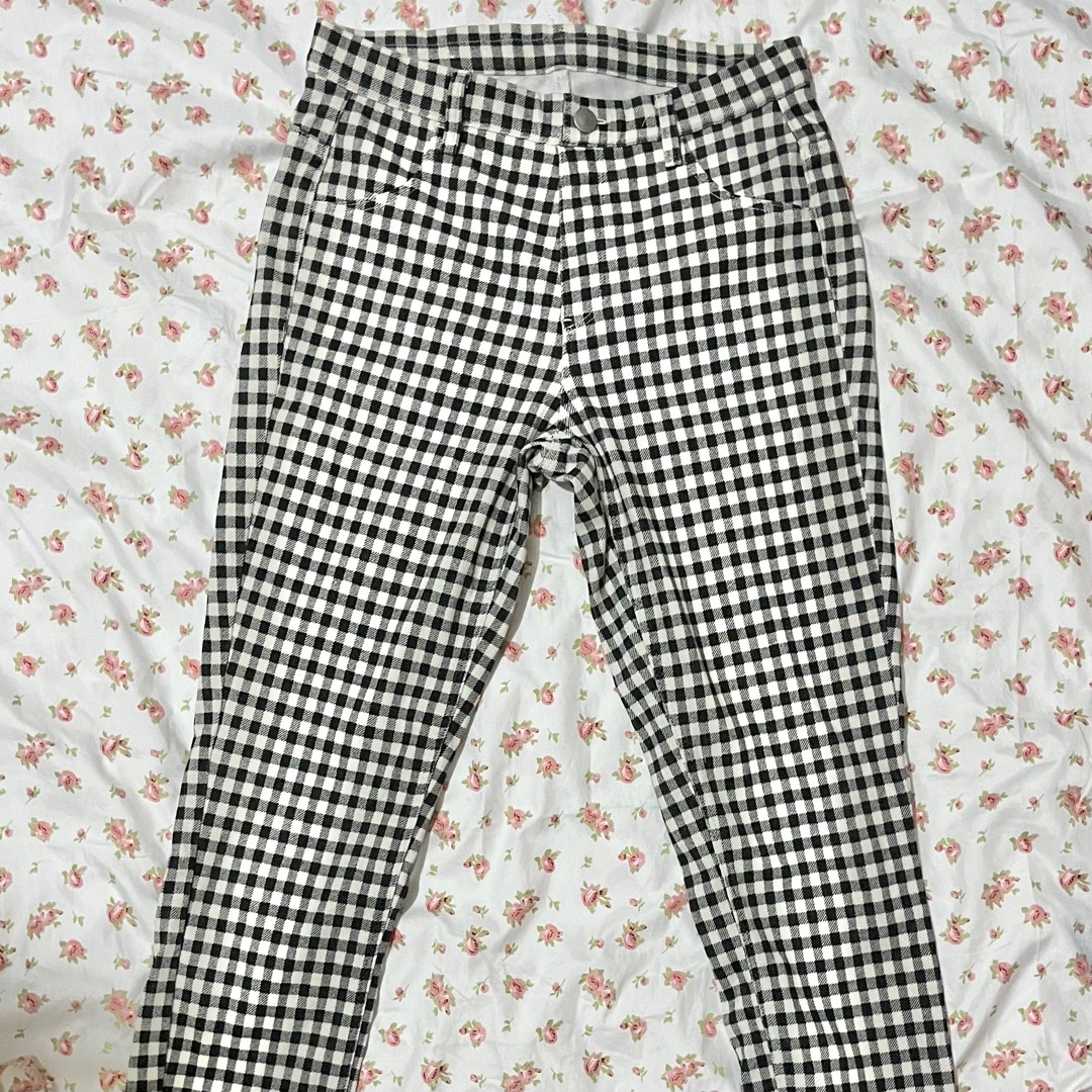 UNIQLO CHECKERED PANTS on Carousell