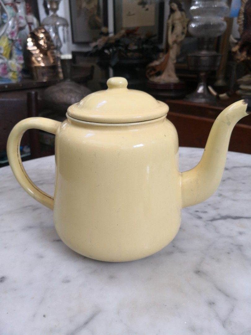 Vintage Enamel Tea Pot., Hobbies & Toys, Collectibles & Memorabilia ...