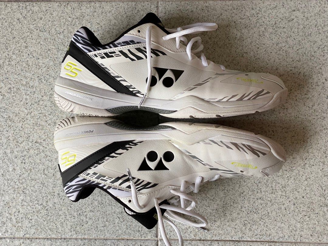 Yonex 65 Z (White Tiger / Kento Momota Edition), Sports Equipment ...