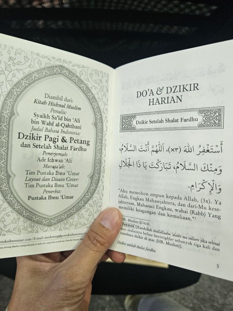 Zikir book with tasbih, Hobbies & Toys, Books & Magazines, Textbooks on ...