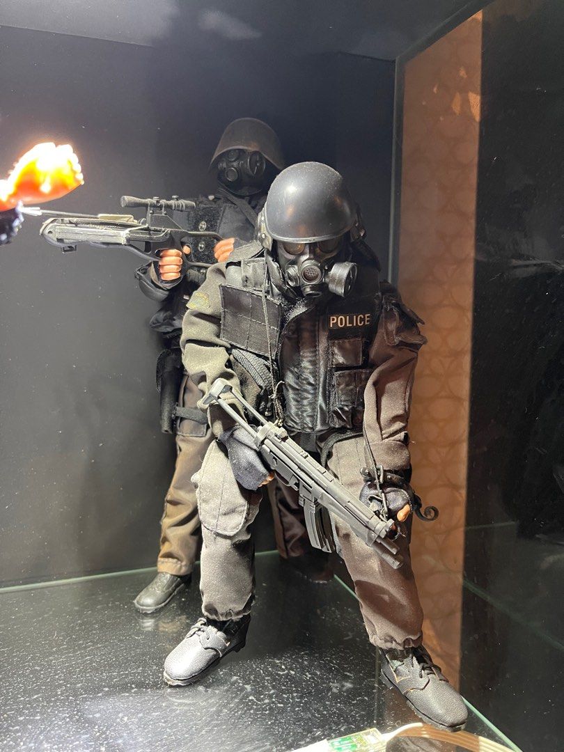 1/6th scale figurine of Hk SDU and mix Special Force unit and military ...
