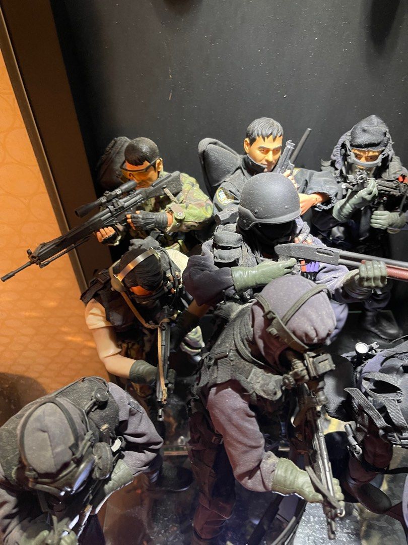 1/6th scale figurine of Hk SDU and mix Special Force unit and military ...