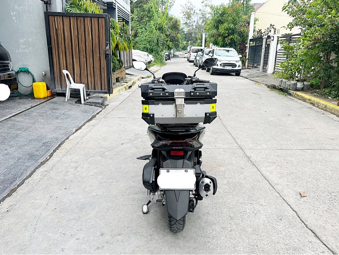 2022 Honda PCX Top box, Motorbikes, Motorbikes for Sale on Carousell