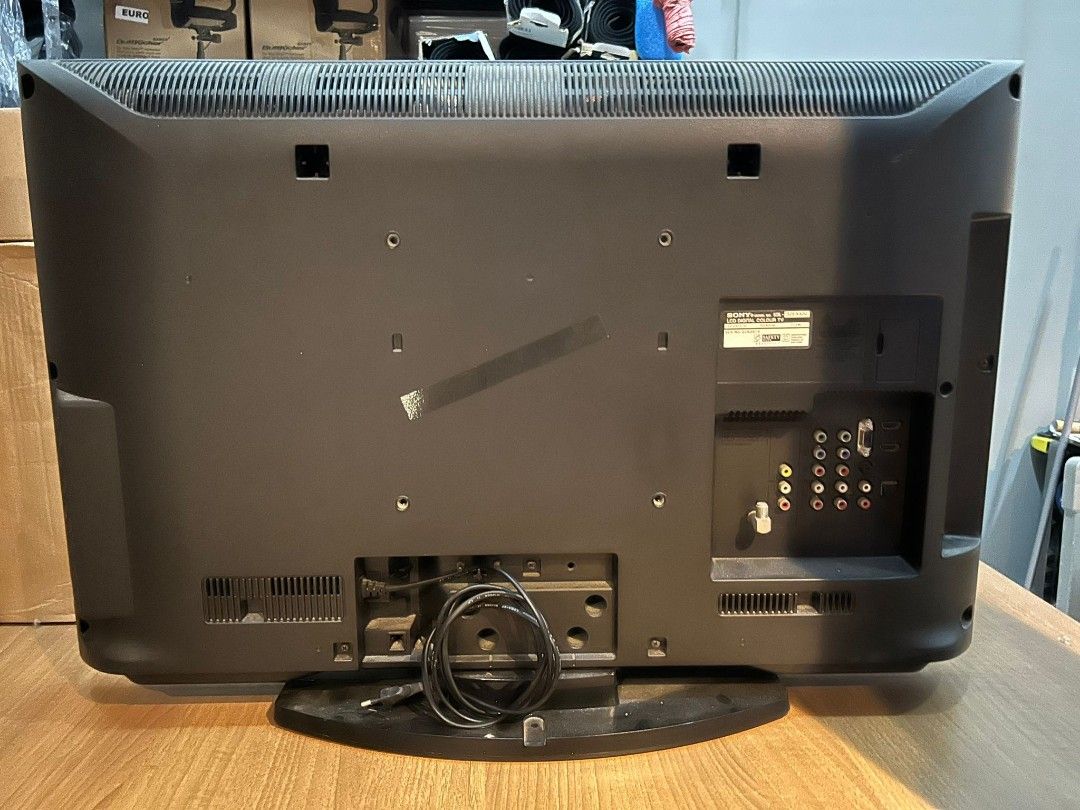 32" tv [ LG / Aquos/ Sony], TV & Home Appliances, TV & Entertainment ...