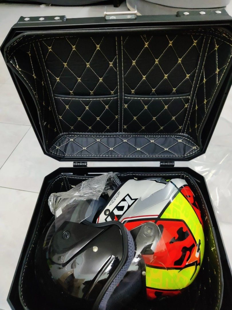 55L light weight top box, Motorcycles, Motorcycle Accessories on Carousell