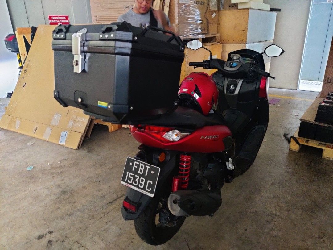 55L light weight top box, Motorcycles, Motorcycle Accessories on Carousell