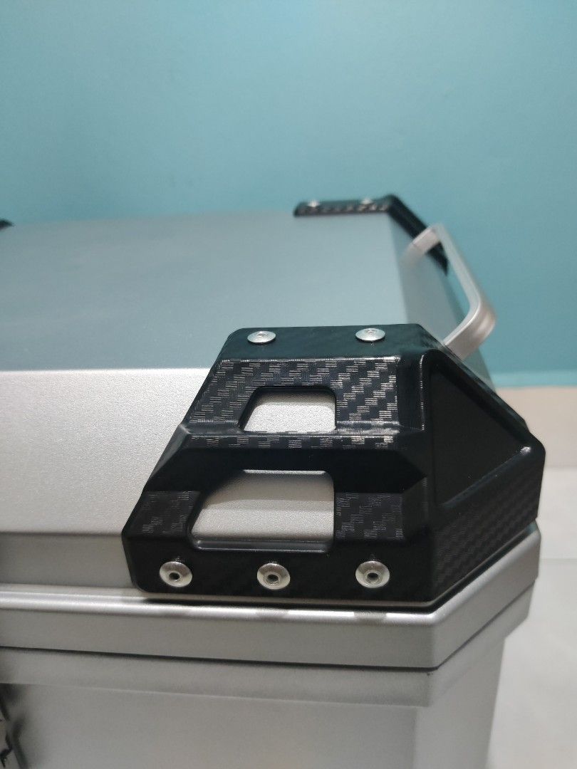 55L light weight top box, Motorcycles, Motorcycle Accessories on Carousell