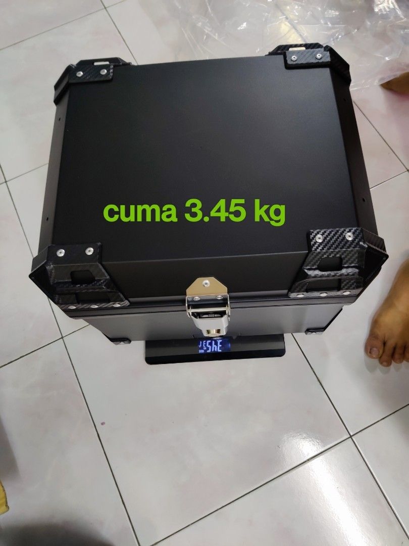 55L light weight top box, Motorcycles, Motorcycle Accessories on Carousell