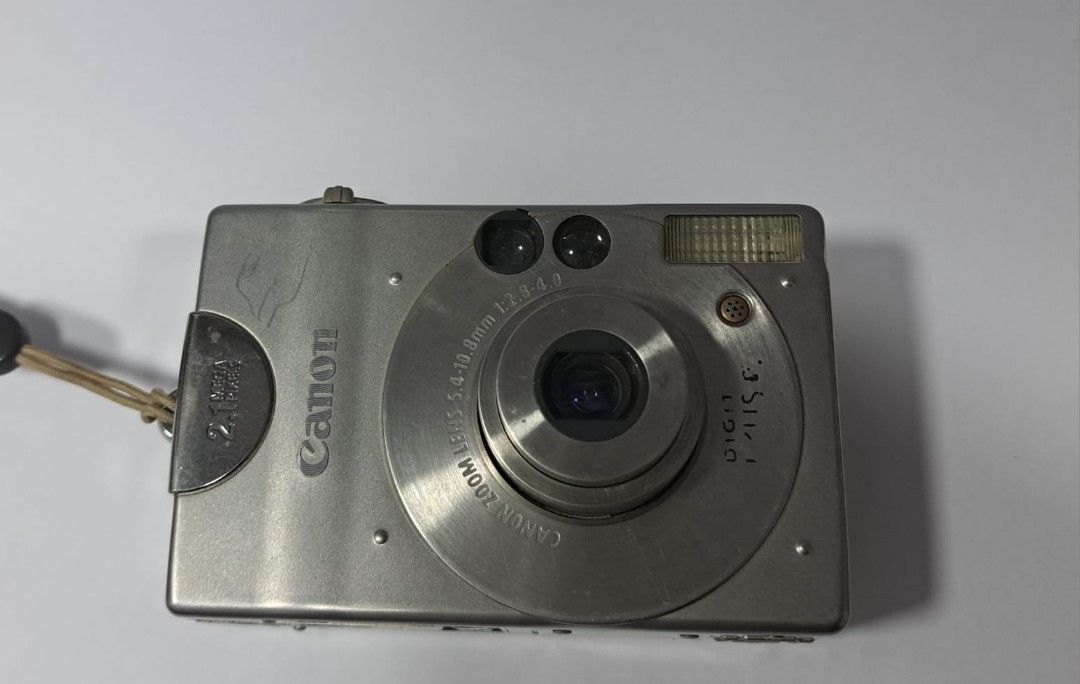 Canon ixus v pc1012, 古董 ccd 網紅機, 興趣及遊戲, 收藏品及紀念品, 古董收藏 - Carousell