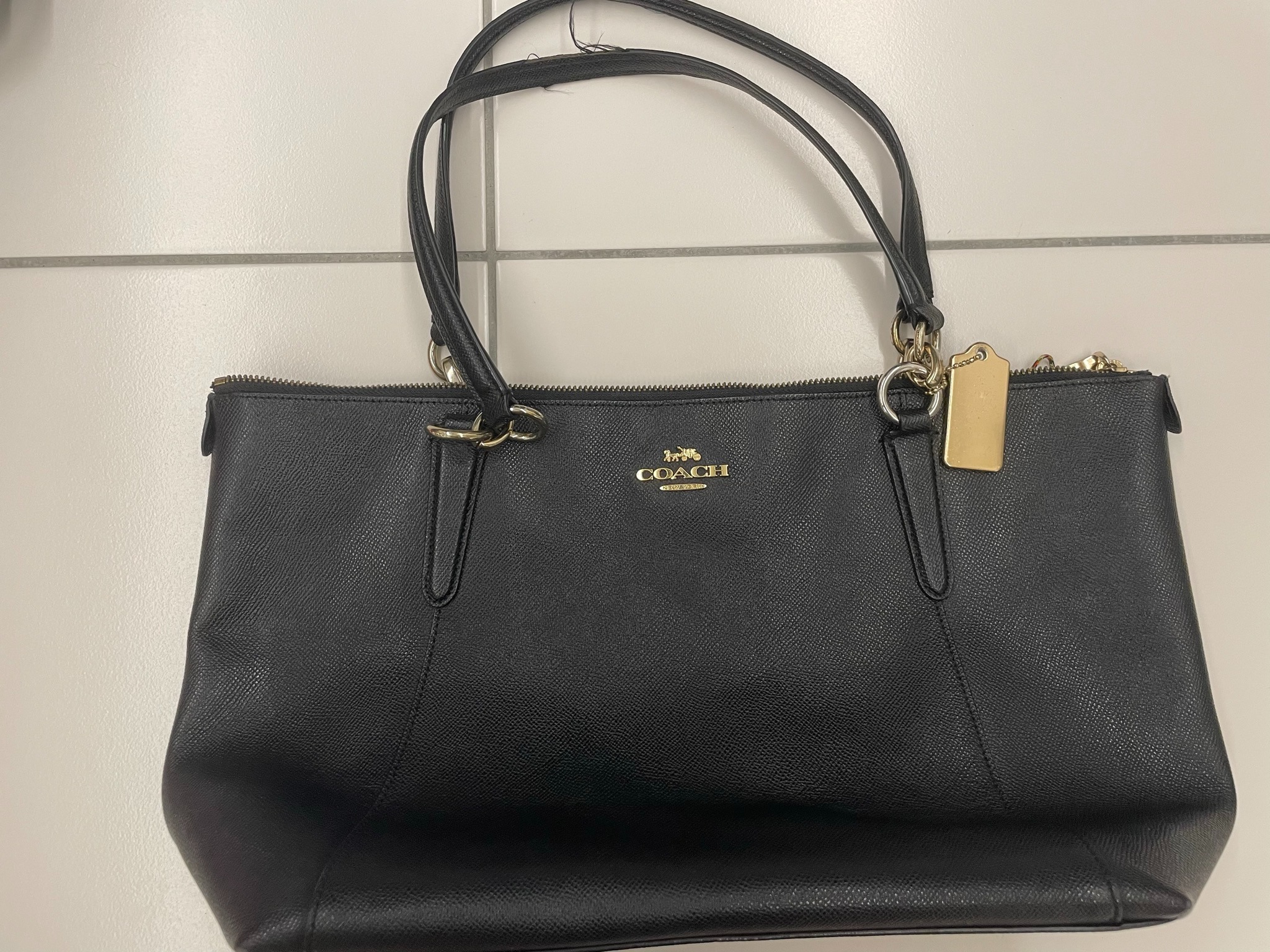 Coach Ava Tote, Luxury, Bags & Wallets on Carousell