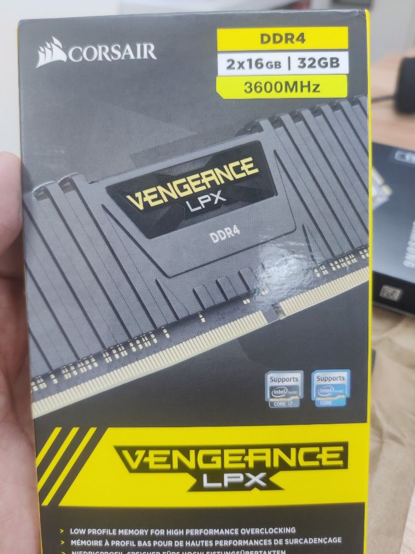CORSAIR VENGEANCE LPX DDR4 3600, Computers & Tech, Parts & Accessories, Computer Parts on Carousell
