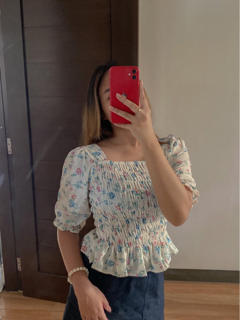 cute puff top, Women's Fashion, Tops, Blouses on Carousell