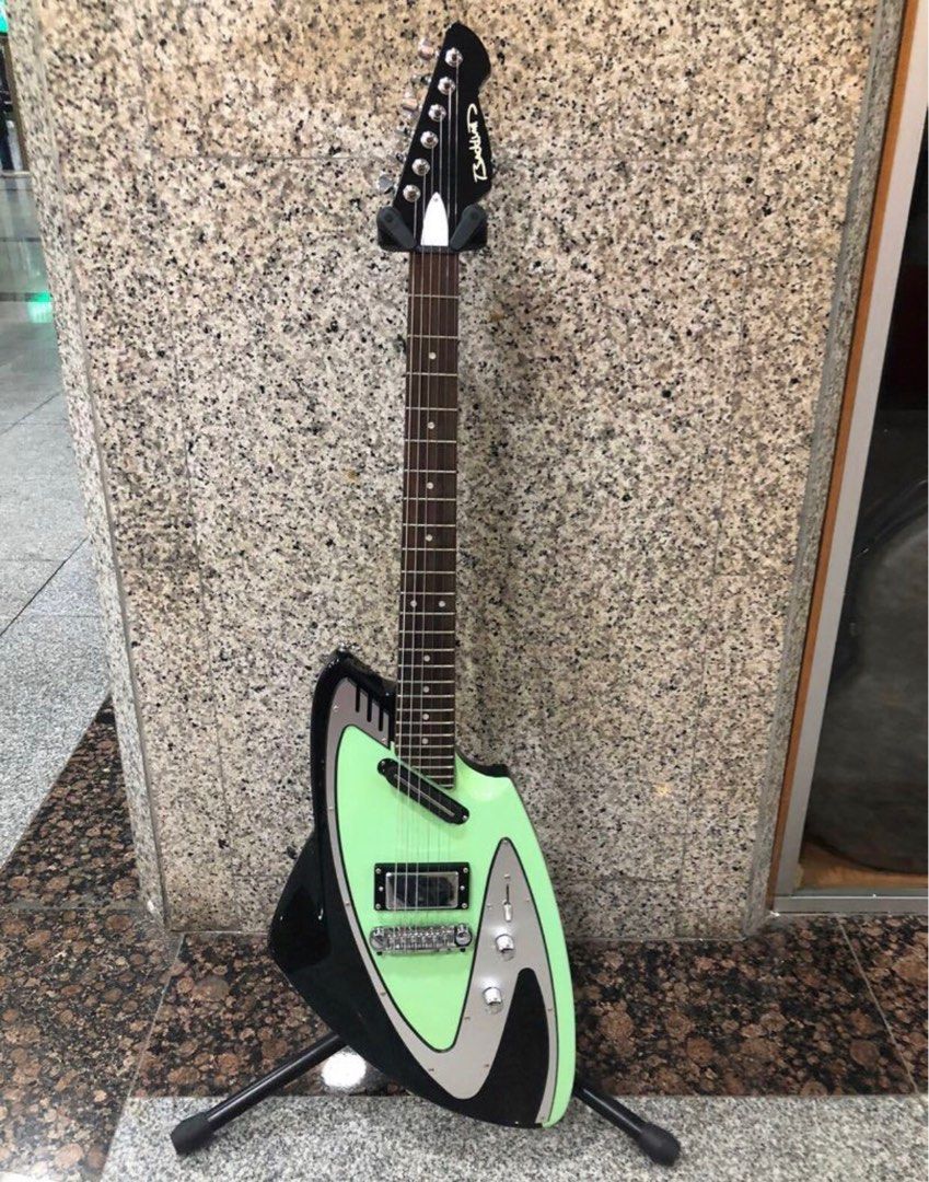 Eastwood Backlund 100 Black/Green Electric Guitar, Hobbies & Toys ...