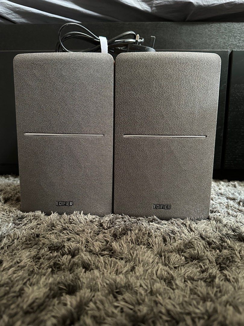 Edifier R1280DB bookshelf stereo speaker with remote, 音響器材, Soundbar ...
