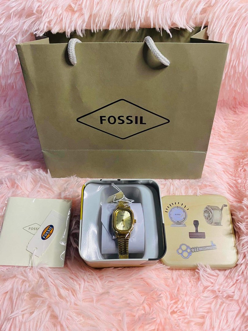Fossil watch, Women's Fashion, Watches & Accessories, Watches on Carousell