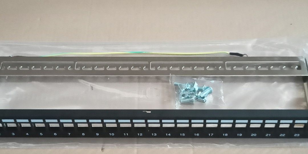 FTP Patch panel 24 ports metal straight tru modular distribution frame ...