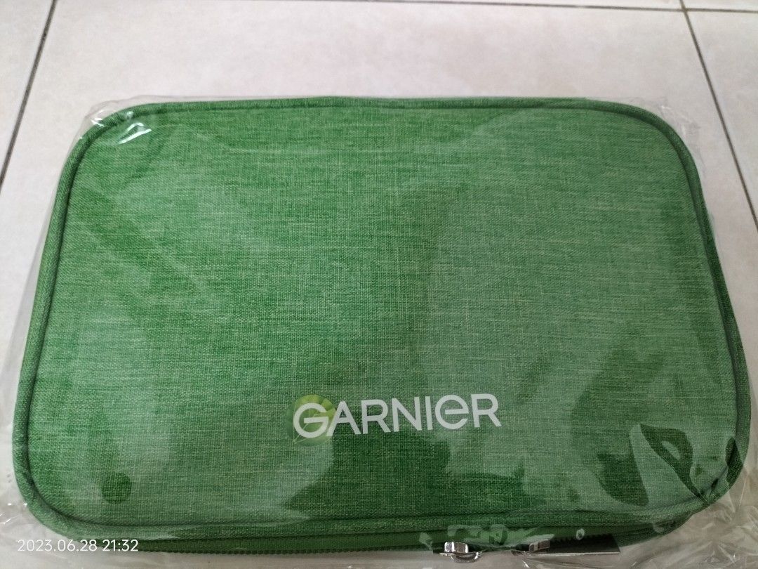 GARNIER Raya Pouch 2023, Women's Fashion, Bags & Wallets, Purses ...