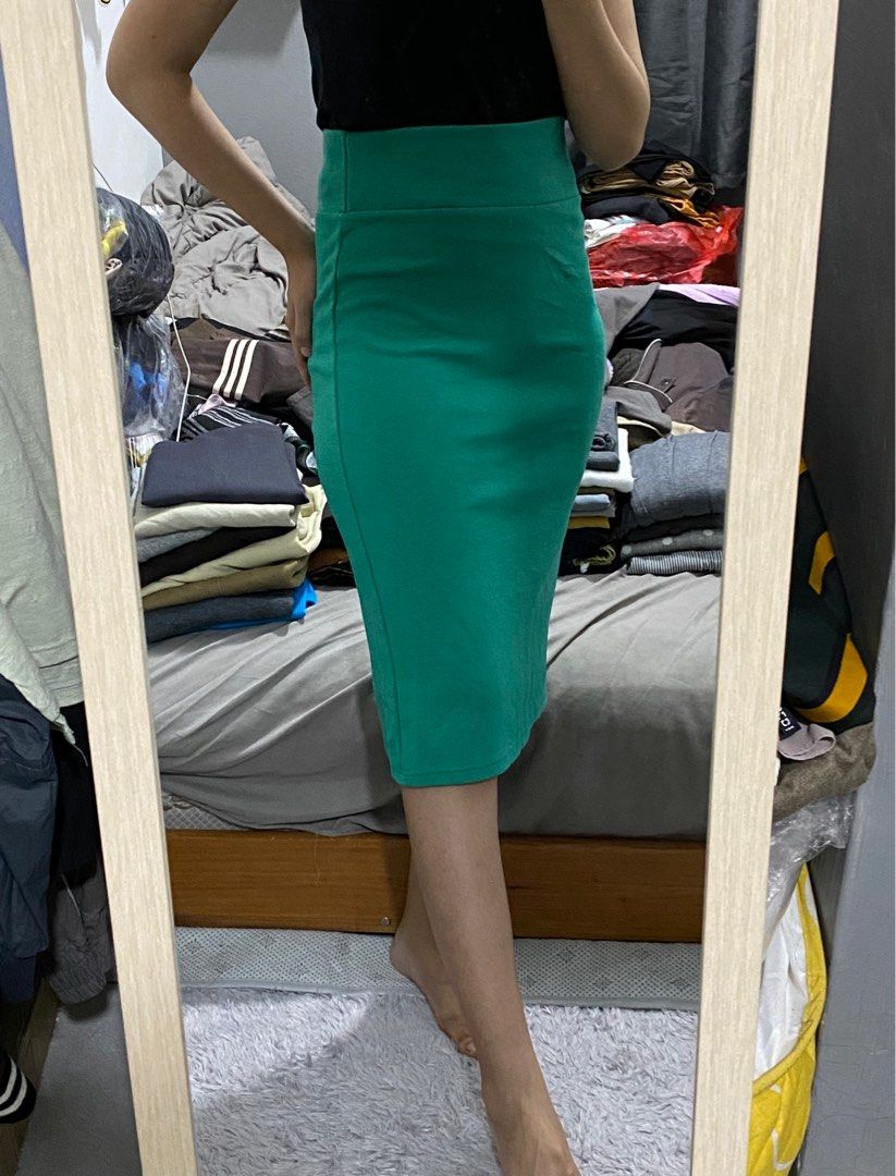 Green Skirt / rok span, Fesyen Wanita, Pakaian Wanita, Gaun & Rok di ...