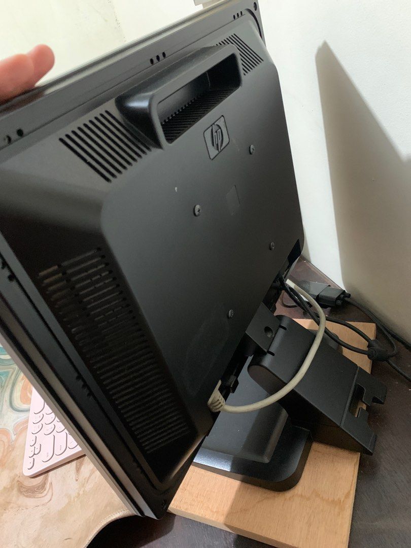 HP Compaq LE1711 Monitor on Carousell