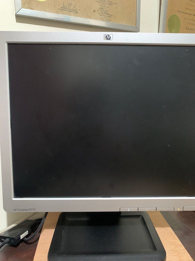 HP Compaq LE1711 Monitor on Carousell