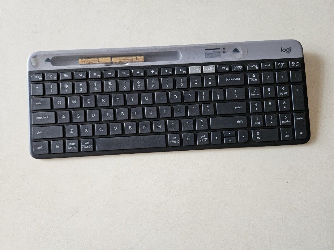 Logitech Wireless Keyboard Computers And Tech Parts And Accessories Computer Keyboard On Carousell