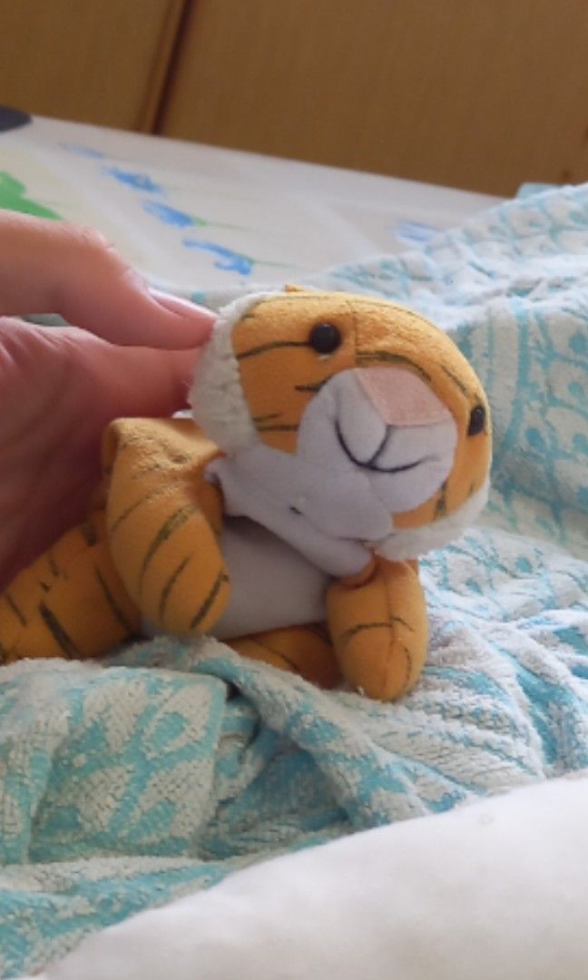 Lost esso tiger soft toy, Hobbies & Toys, Toys & Games on Carousell