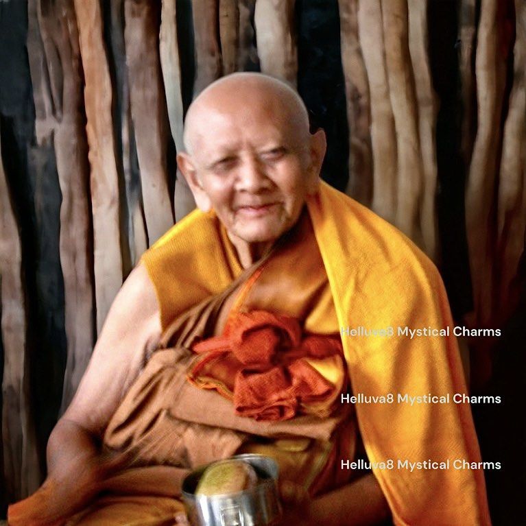 LP Hong Phra Kring Jom Phet Surin, Roon PermSup PermSuk, Wat PetchBuri ...