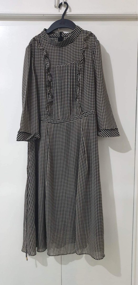 Vintage Ruffles Diagonal Checkered Print Midi Dress on Carousell