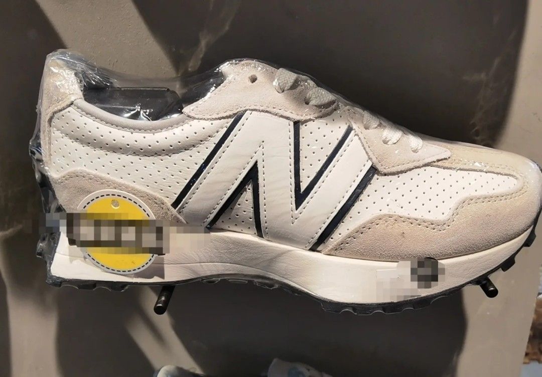 New balance N327 on Carousell
