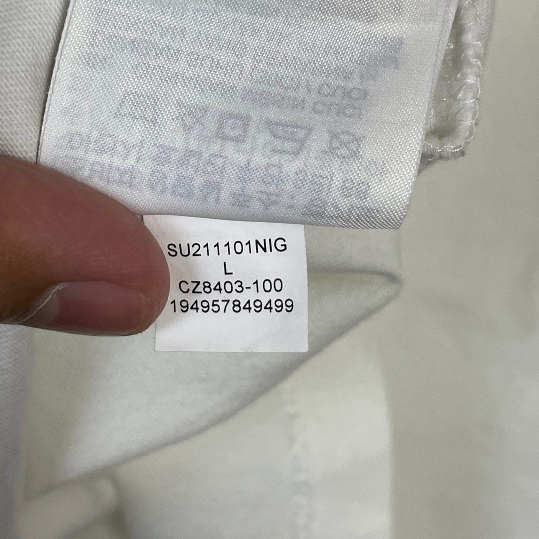 Nike Air Jordan Standard Fit White Shirt Tee, Men's Fashion, Tops ...