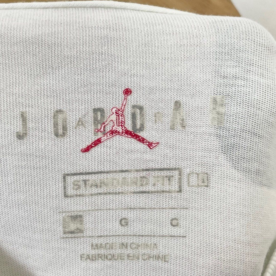 Nike Air Jordan Standard Fit White Shirt Tee, Men's Fashion, Tops ...