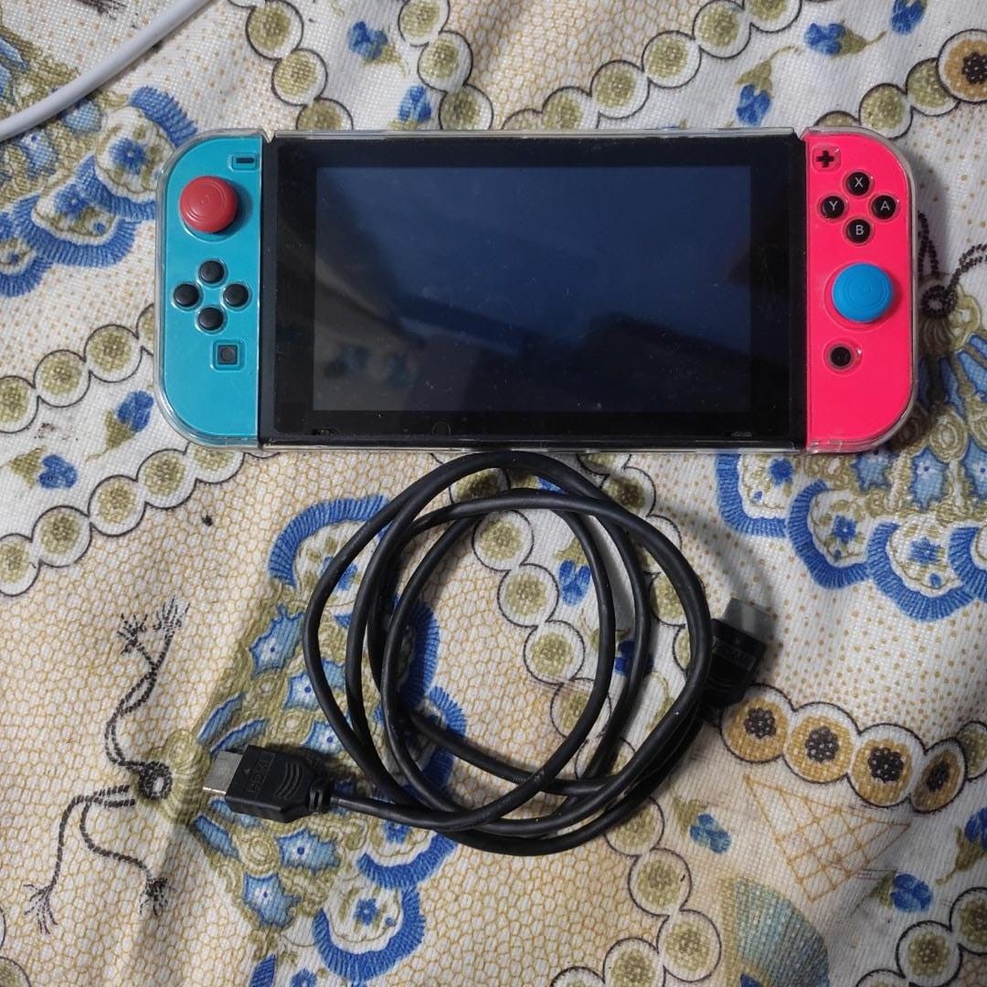 Nintendo switch first edition, Video Gaming, Video Game Consoles ...