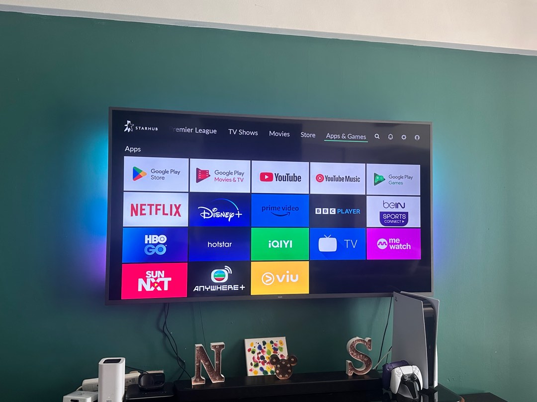 Philips 70 inch smart TV with ambient light, TV & Home Appliances, TV ...