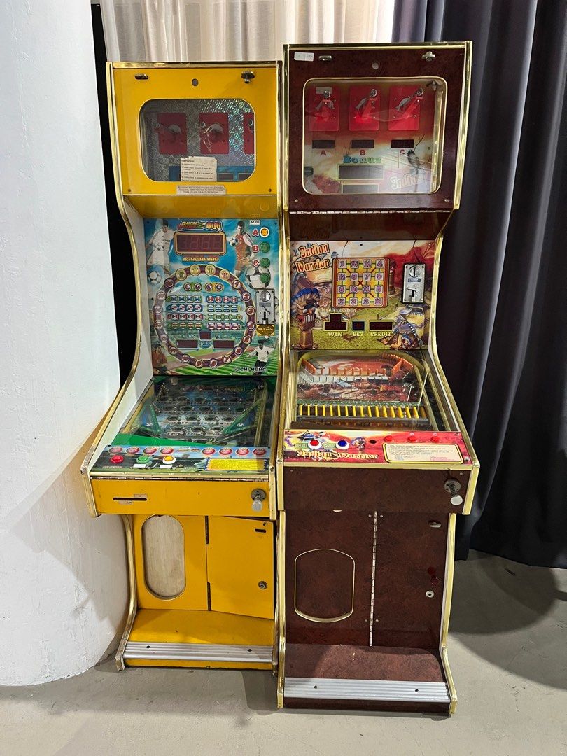 Pinball collector item, Hobbies & Toys, Memorabilia & Collectibles ...