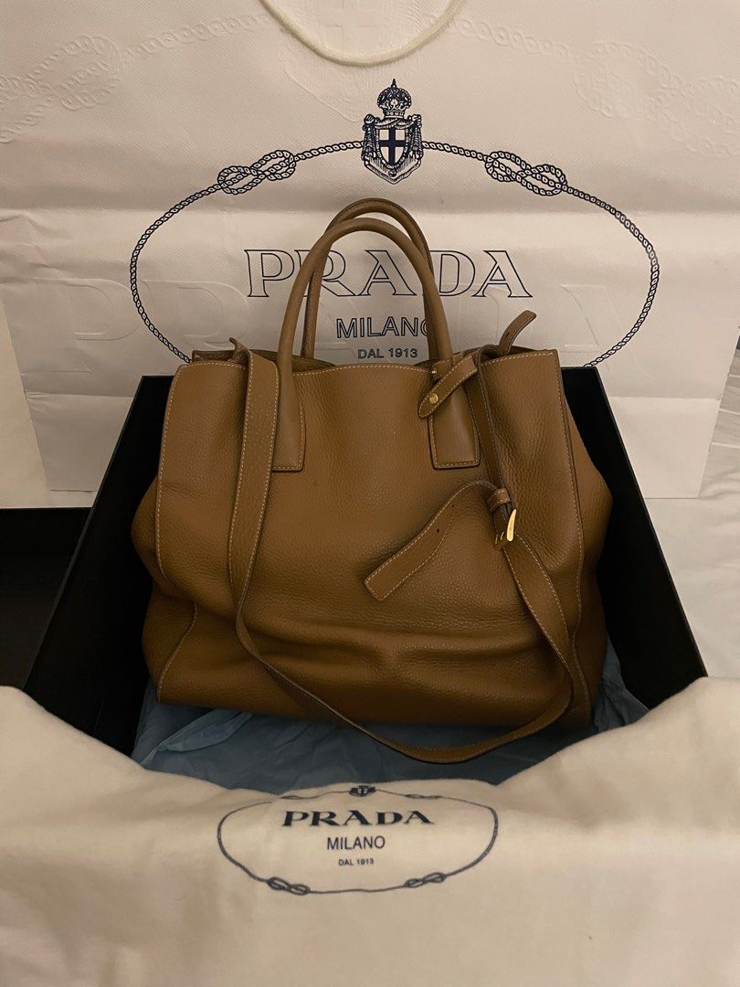 Prada Vitello Daino Leather Tote Bag (Rare Vintage), Luxury, Bags & Wallets on Carousell
