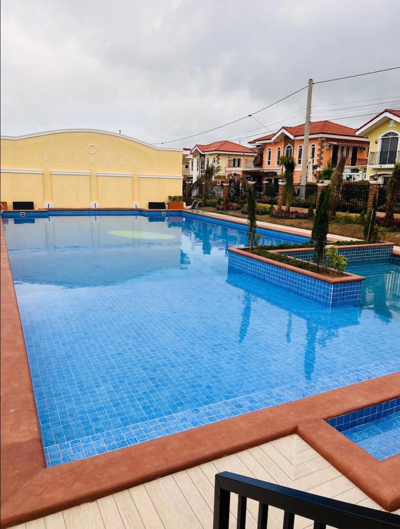 Private Staycation House with outdoor Jacuzzi and Village Pool at ...