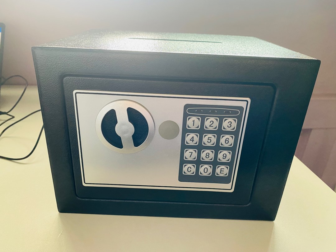 Safe Box, Furniture & Home Living, Security & Locks, Safe on Carousell