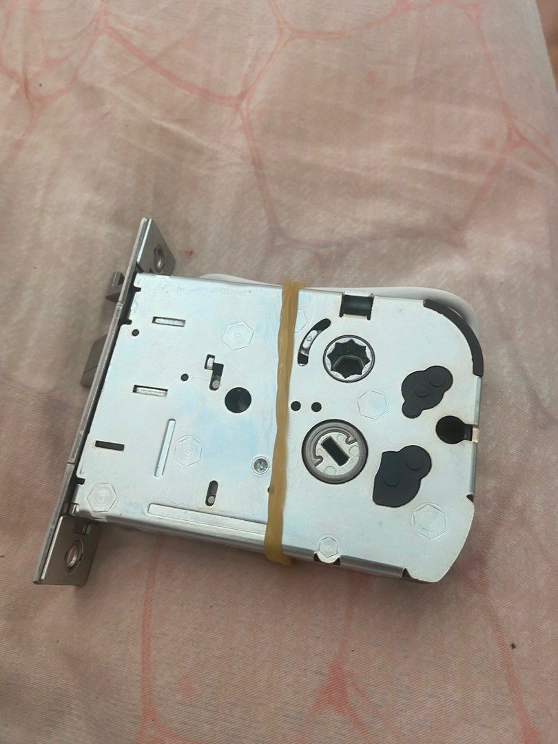 Samsung AML 240 Mortise Lock, Furniture & Home Living, Security & Locks ...